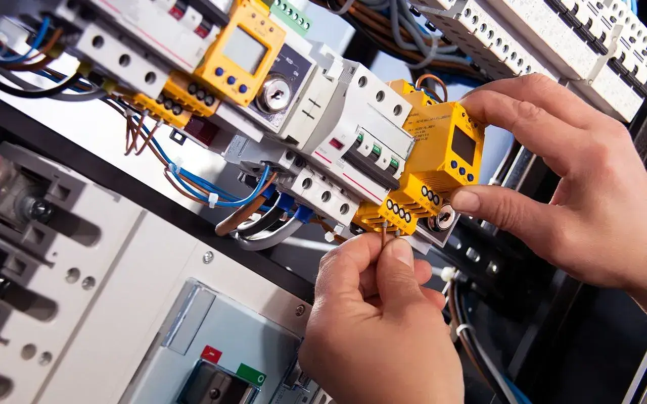 Troubleshooting Common Electrical Issues in Factories